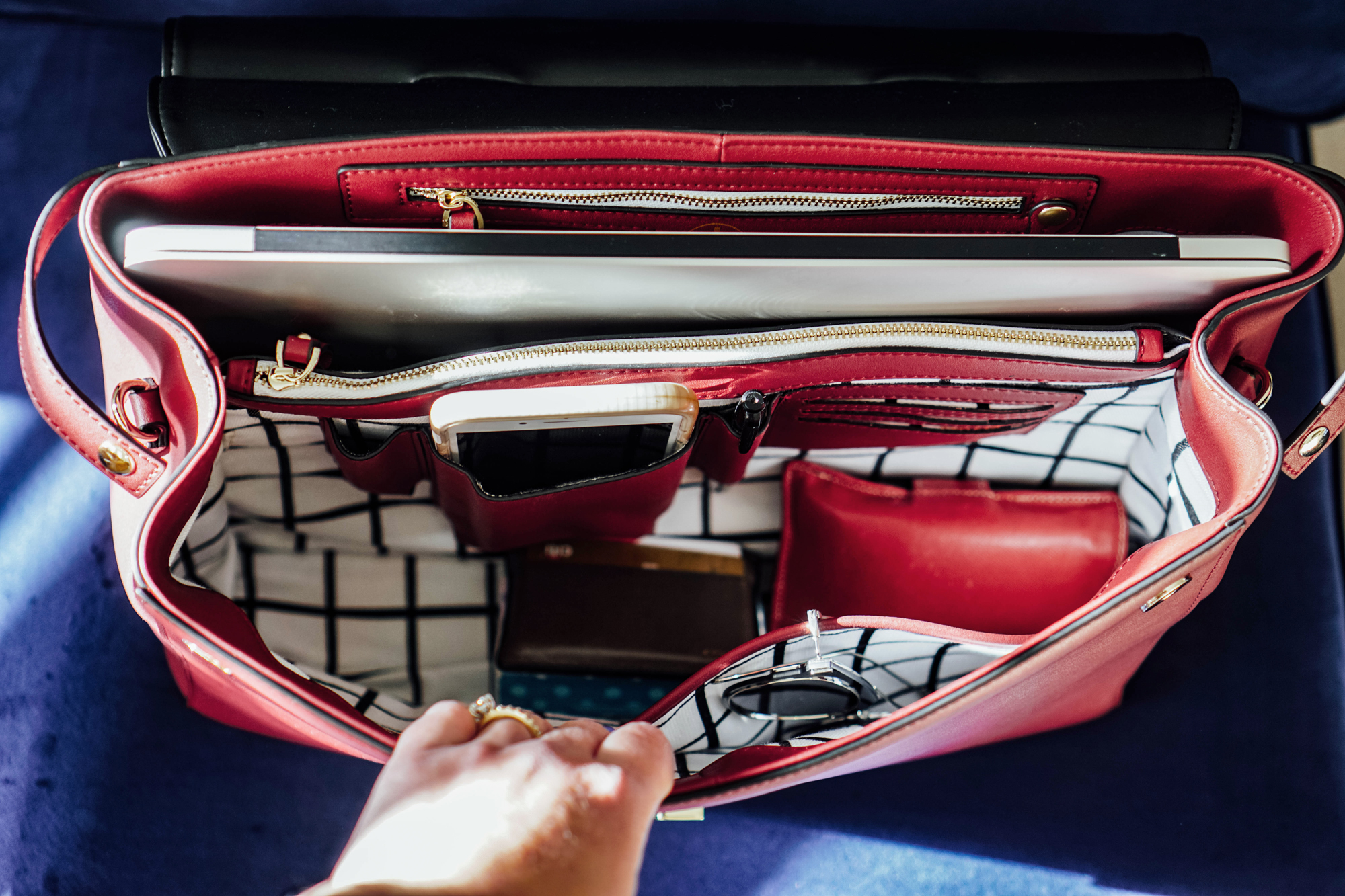 The Perfect Work Bag + JEMMA Giveaway - The Dandy Liar | Fashion ...